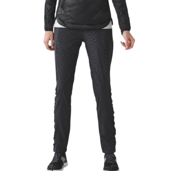lululemon athletica | Pants & Jumpsuits | Lululemon Womens Runderful ...